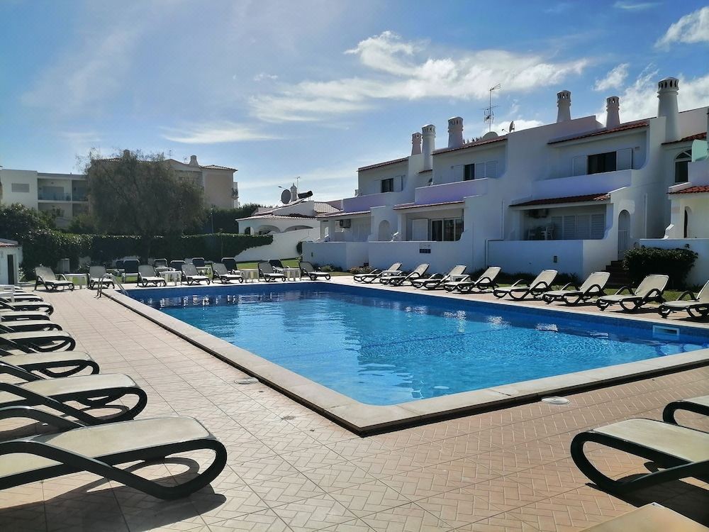 Oura Parque Apartamentos Turisticos - 阿爾布費拉