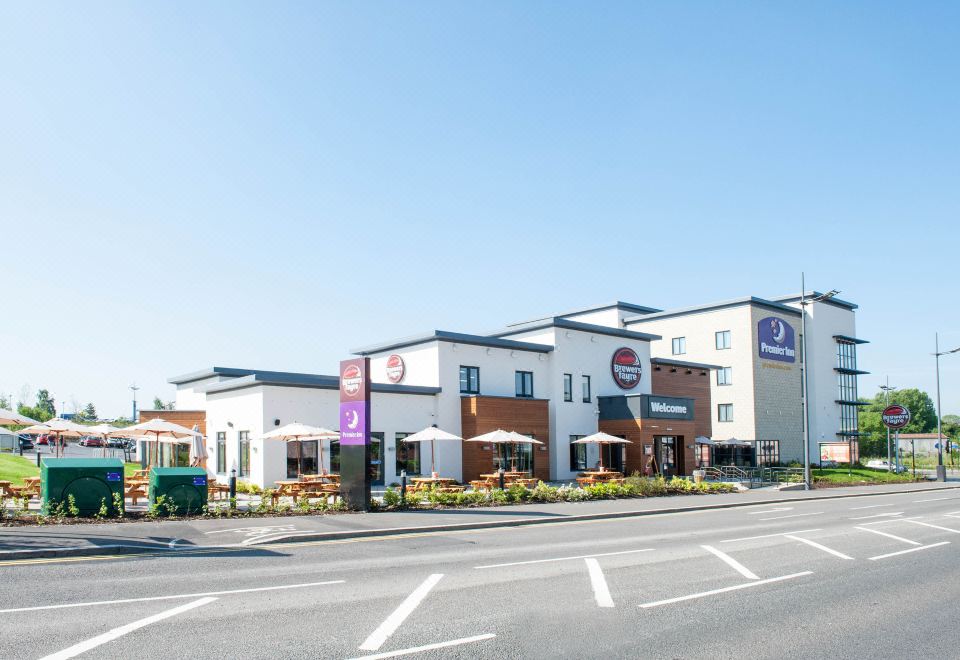 Premier Inn Stoke-On-Trent (Hanley), Stoke-on-Trent - Photos, Reviews ...
