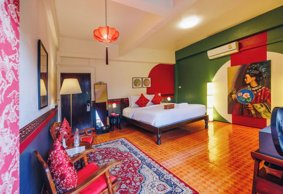 Sleeper House: Deals & Reviews 2026 | Trip.com