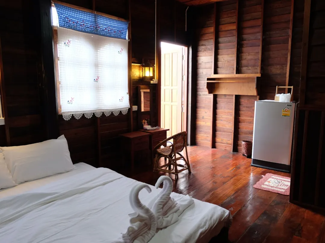 Baan Kun Tuad Ko Si Chang - Ko Sichang District