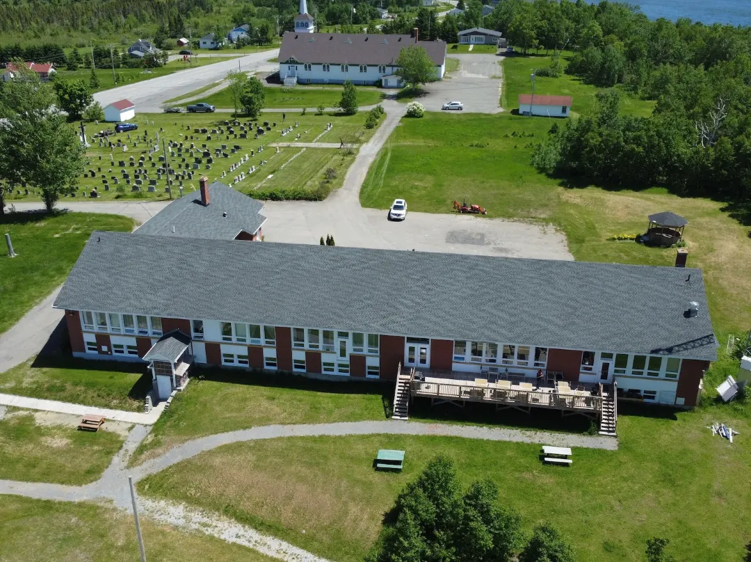 Auberge La Petite ÉCole De Forillon - Gaspé