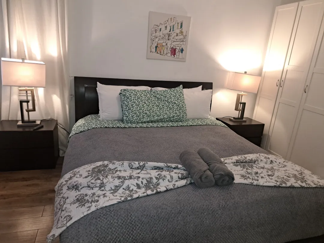 1 Bedroom Spacious Apt In Beverly Hills - Beverly Hills, CA