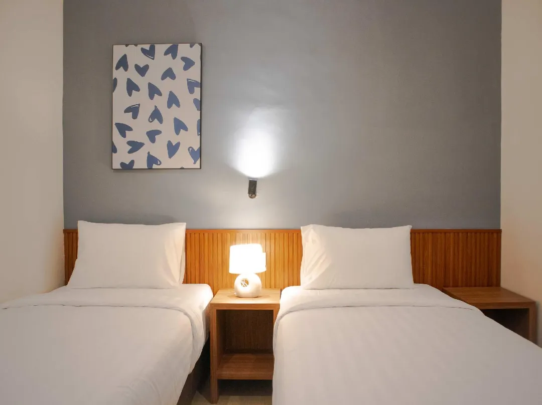 T-door Guest House - Malang