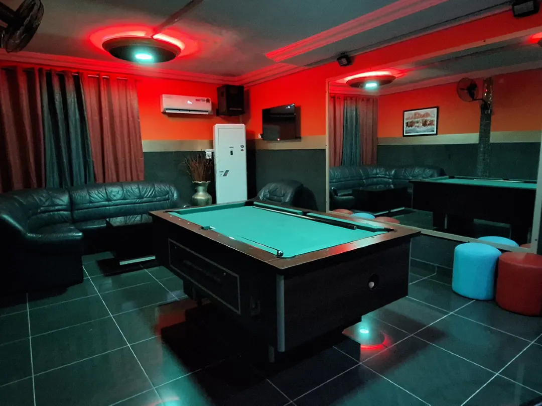 Royal Blue Guest House & Bar - Lomé