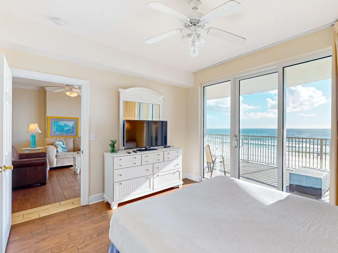 Exotic Emerald Coast Condo With Private Deck, Gulf View, And Resort Amenities - Panama City Beach, FL