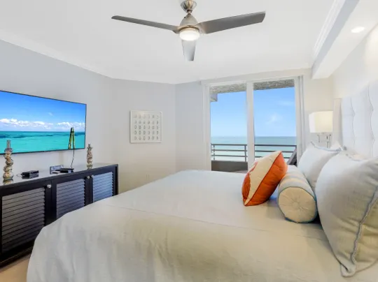 Spacious Balcony And Luxurious Interiors - Stunning Oceanfront Escape - Marco Island, FL