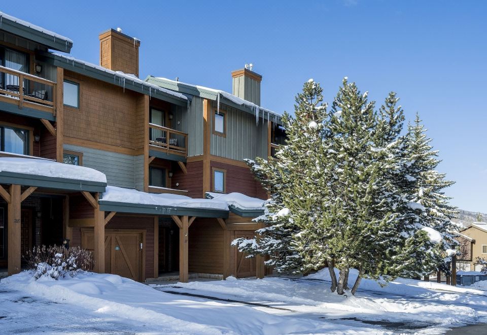 Moraine 27 Townhouse Near Gondola by RedAwning, Steamboat Springs ...