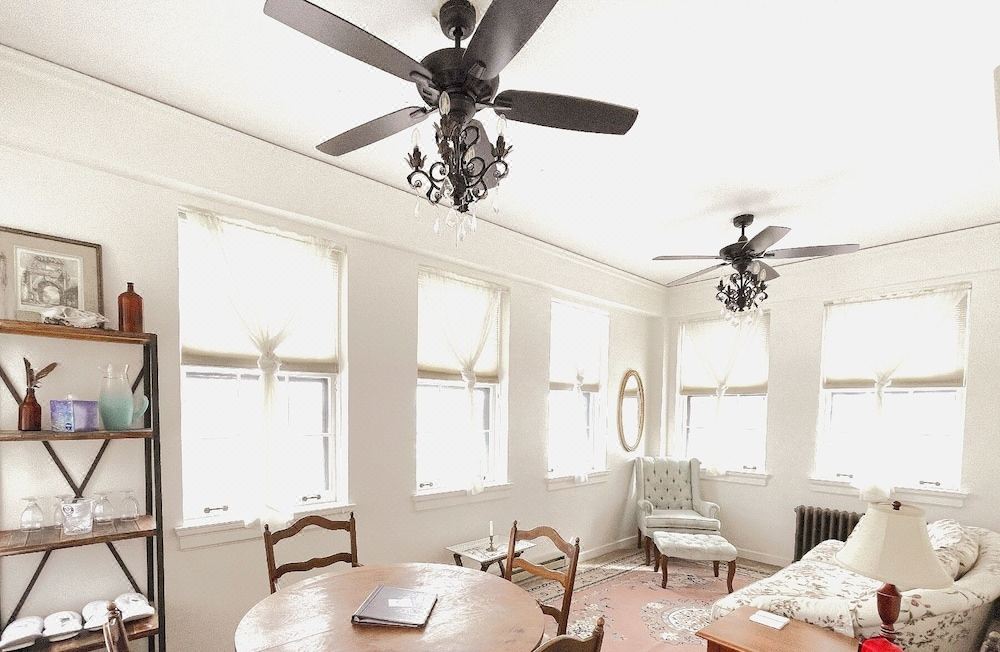 Oddfellow Inn & Farm - Helena, MT