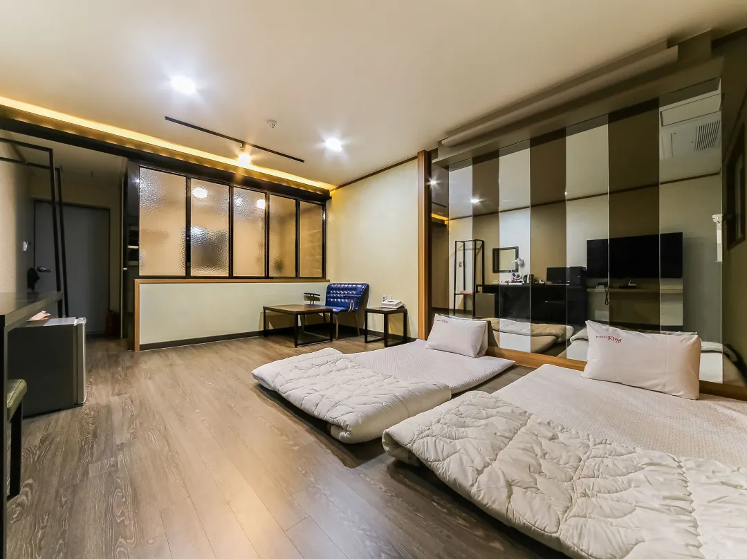Yeongcheon Cl Hotel - Yeongcheon-si