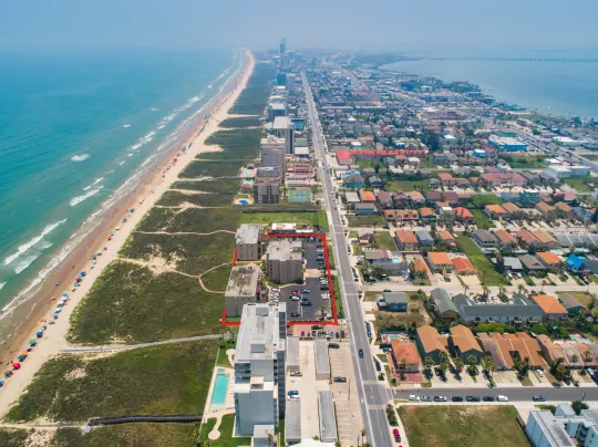 Oceanfront Balcony And Direct Beach Access - Serene Coastal Retreat - Port Isabel, TX