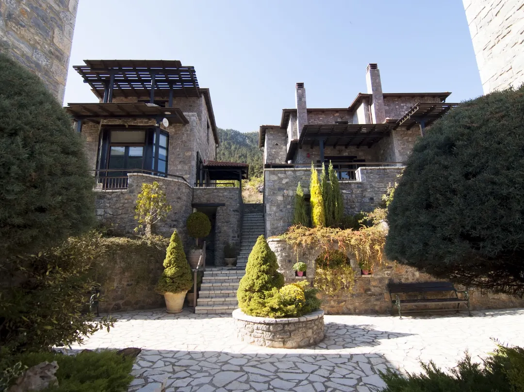 Ostra Menalon Luxury Suites - Greece