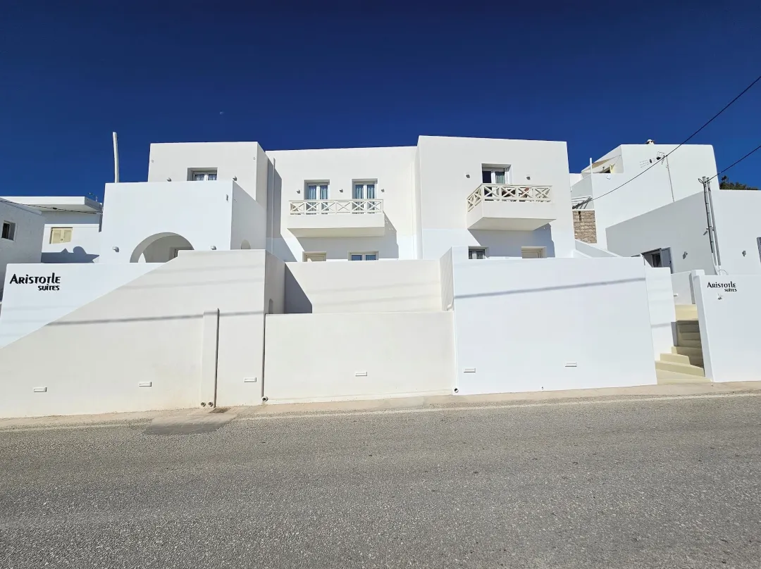 Aristotle Suites - Milos