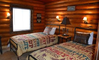 Welcome Travelers! Renovated Log Cabin at Wind River Landing, Dubois ...