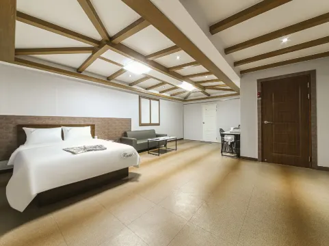 Suncheon Hotel Romeo - Suncheon-si