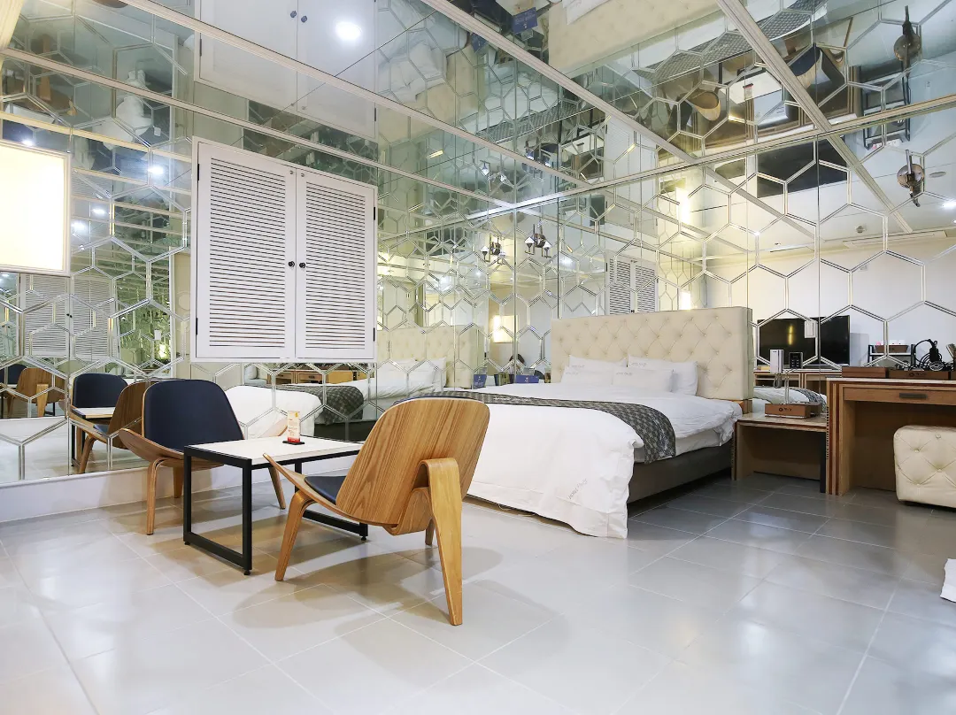 Jincheon Sun And Moon Unmanned Hotel - Daejeon