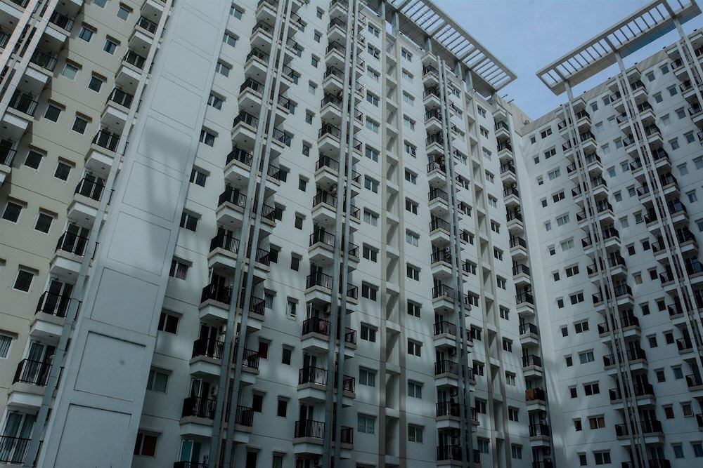 Cozy And Modern Signature Park Grande Studio Apartment - Cawang