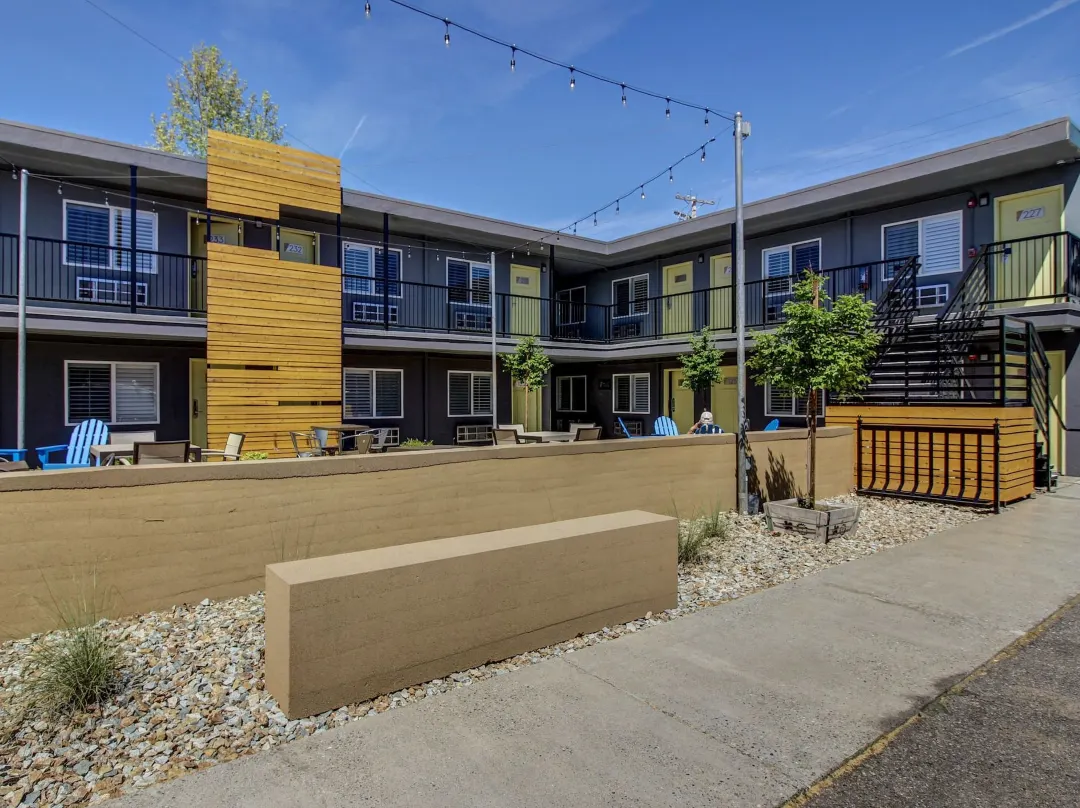 Americana Modern Hotel - Shasta