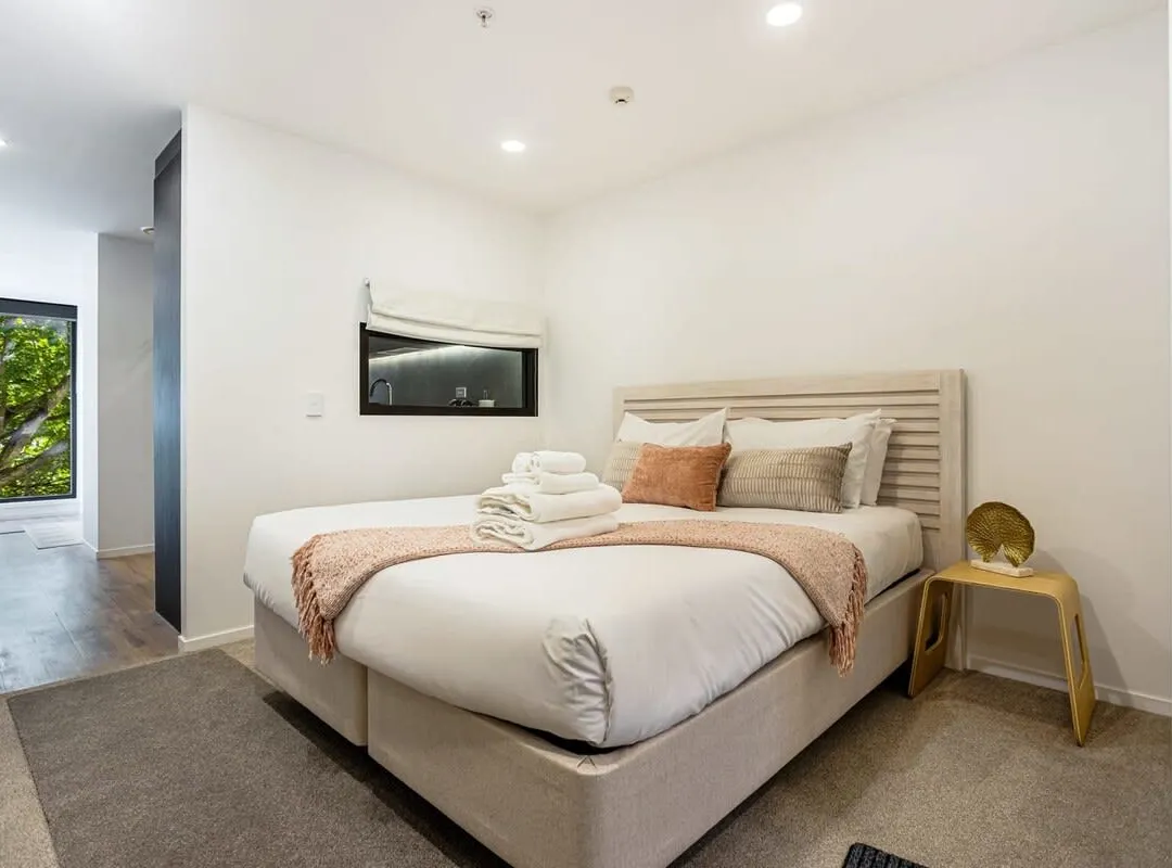 Sunny Retreat In Heart Of Cbd - Auckland