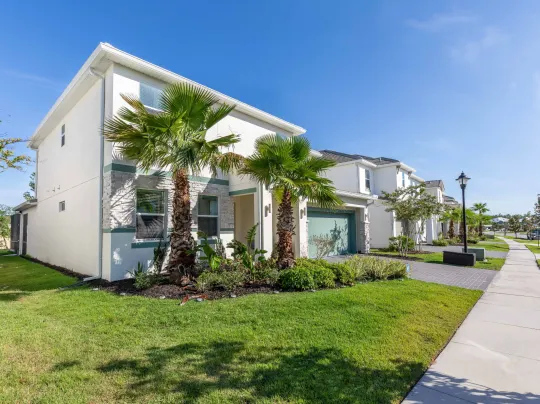 Stunning Outdoor Area And Gourmet Kitchen - Elegant Family Haven - St. Cloud, FL