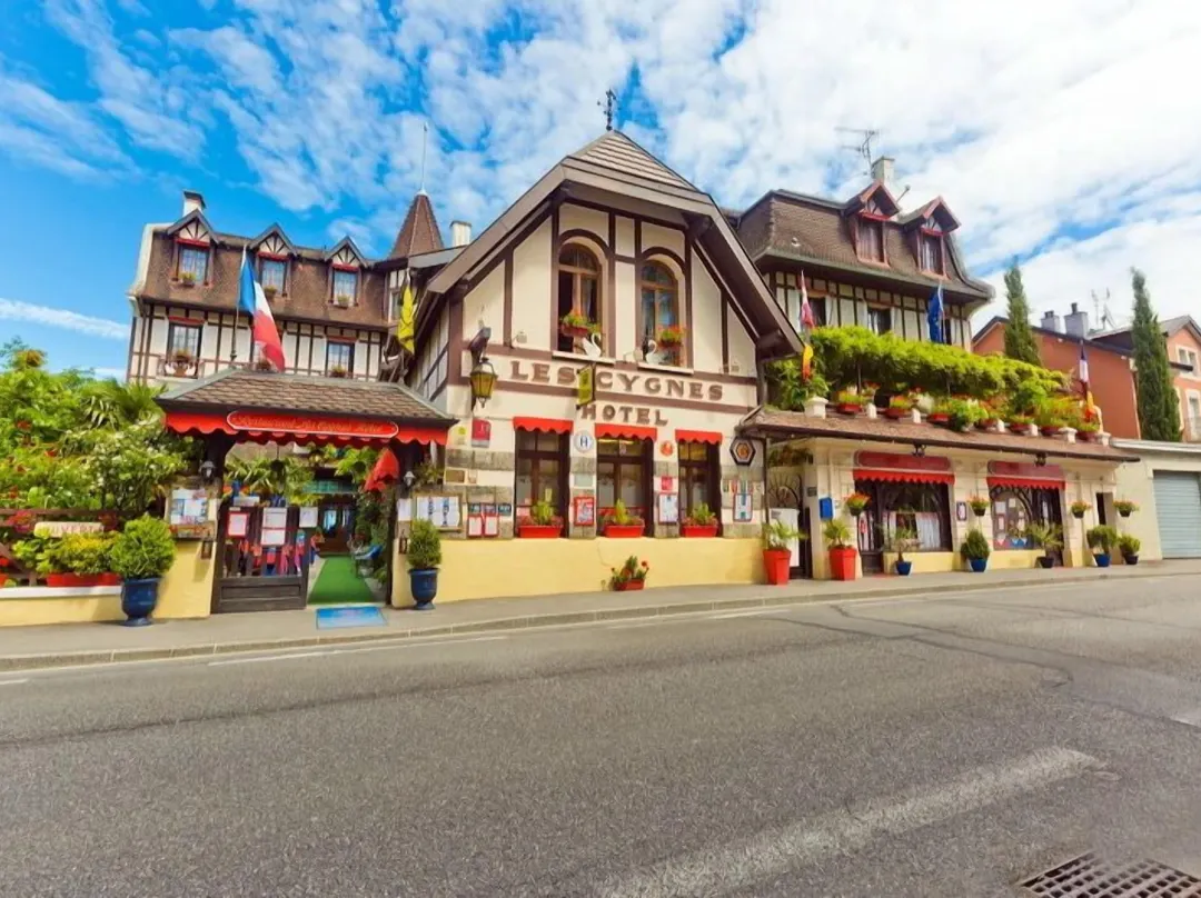 Hôtel Les Cygnes - Évian-les-Bains