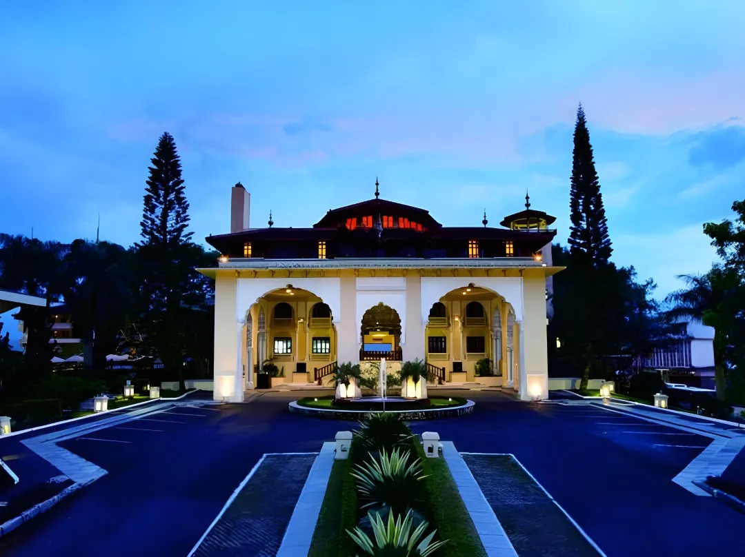 Monopoli Hotel Bukittinggi - Bukittinggi