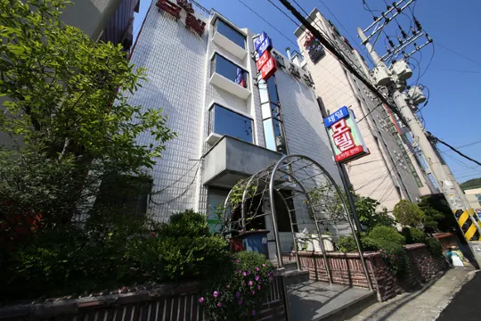 Changwon Masan Jeil - Haman