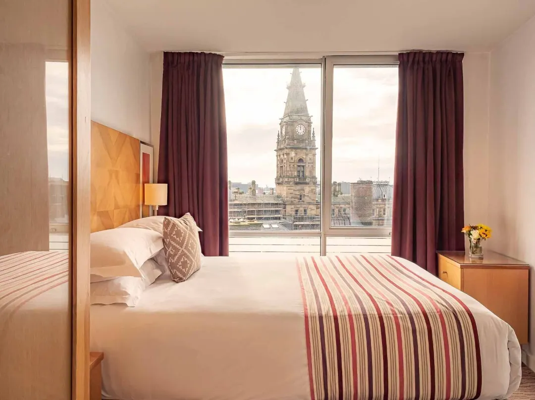 Premier Suites Liverpool - Birkenhead