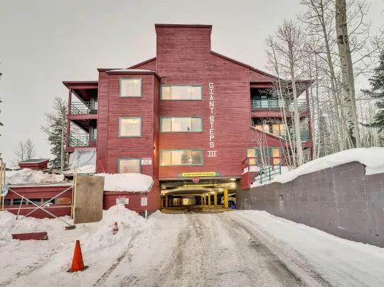 Ski In/out Access And Indoor Spa - Luxurious Alpine Escape - Brian Head, UT