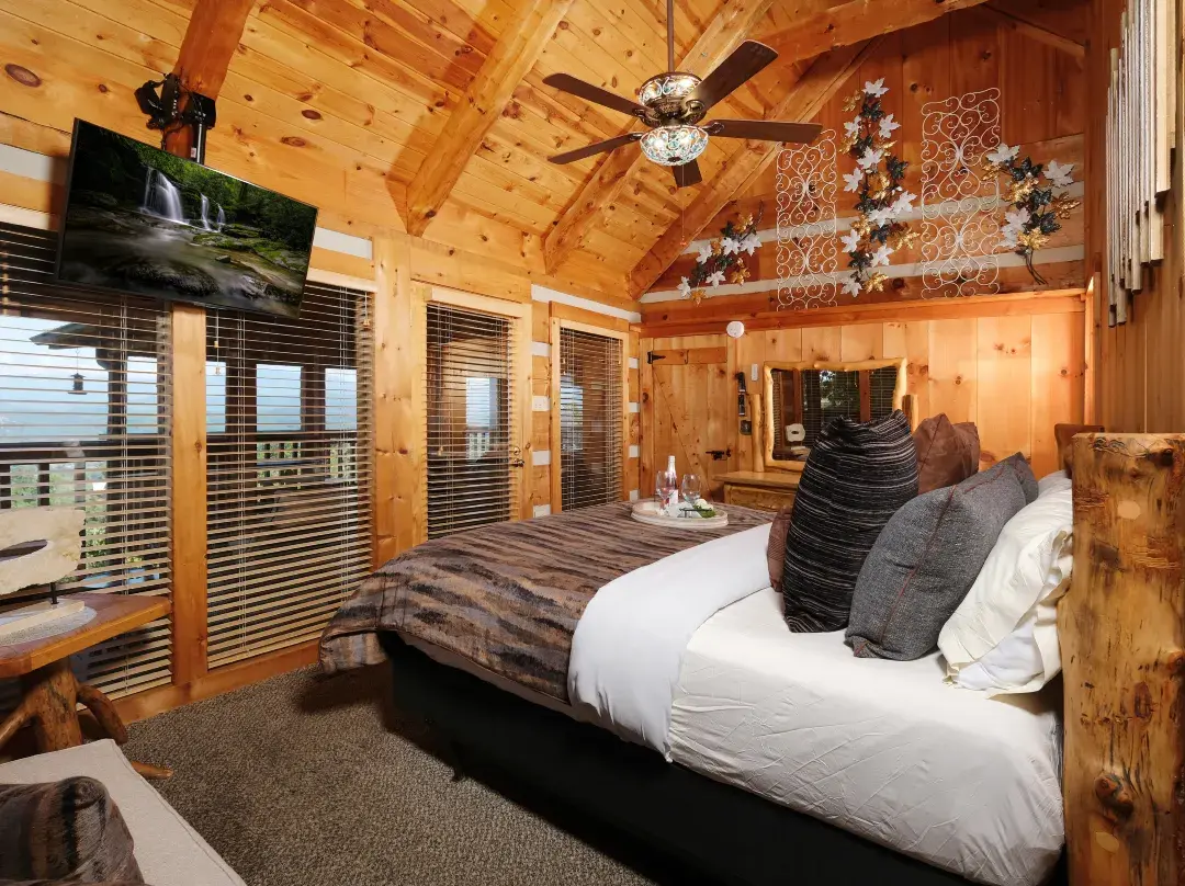 Breathtaking Views And Outdoor Kitchen - Stunning Mountain Getaway - Townsend, TN