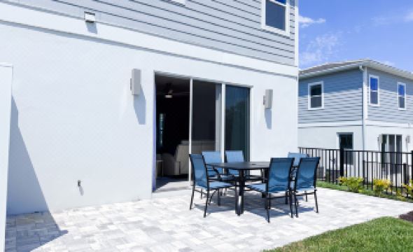 RR7858 - The Minions @ Reunion - 6 guests, Four Corners - Book with ...