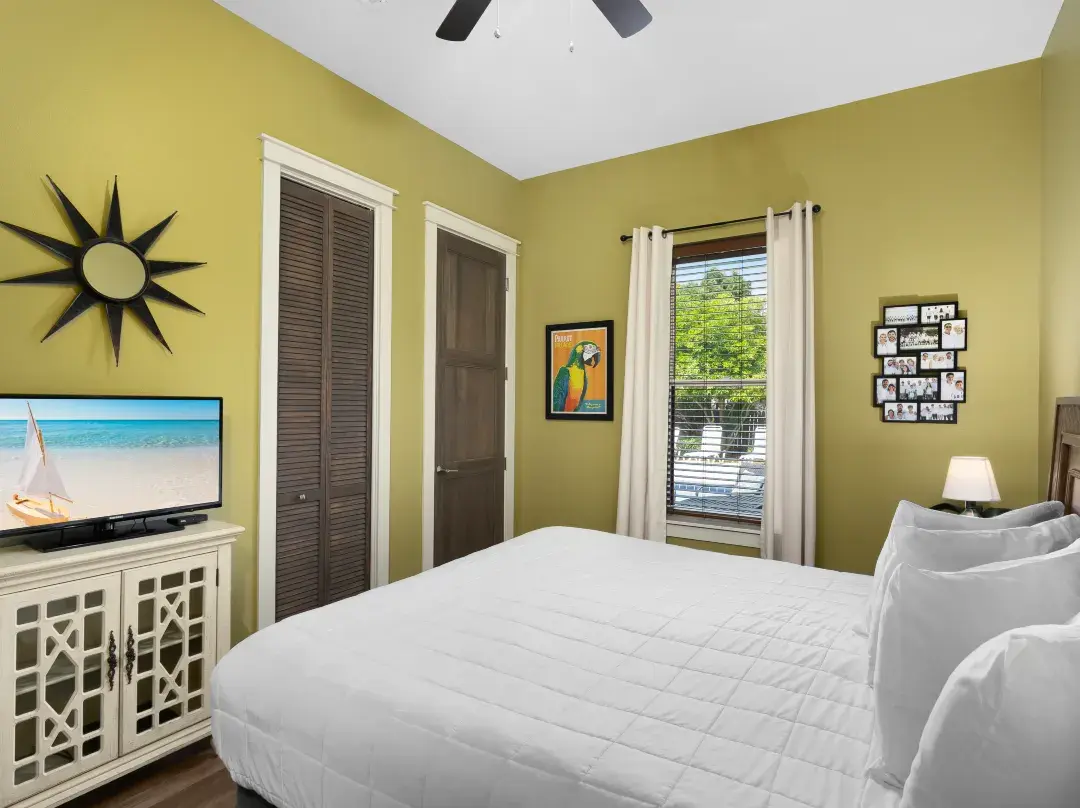 Private Pool And Beach Chair Service - Charming Coastal Haven - Destin, FL