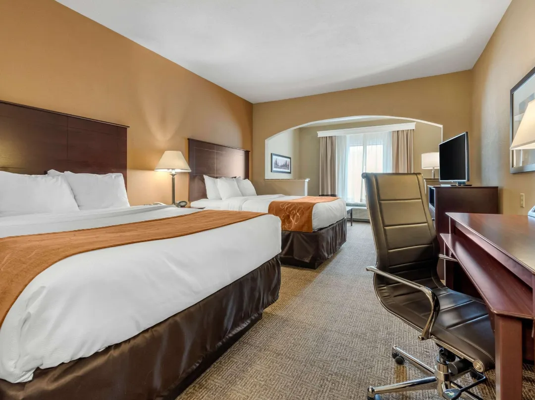 Comfort Suites Near Route 66 - Springfield, IL