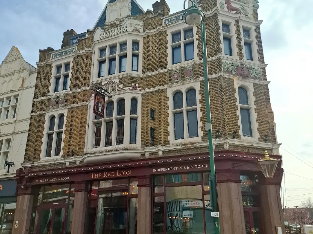 Red Lion - Stratford