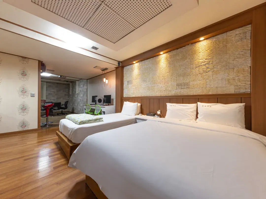 Jeonju Ua-dong Hotel Castle - 전라북도