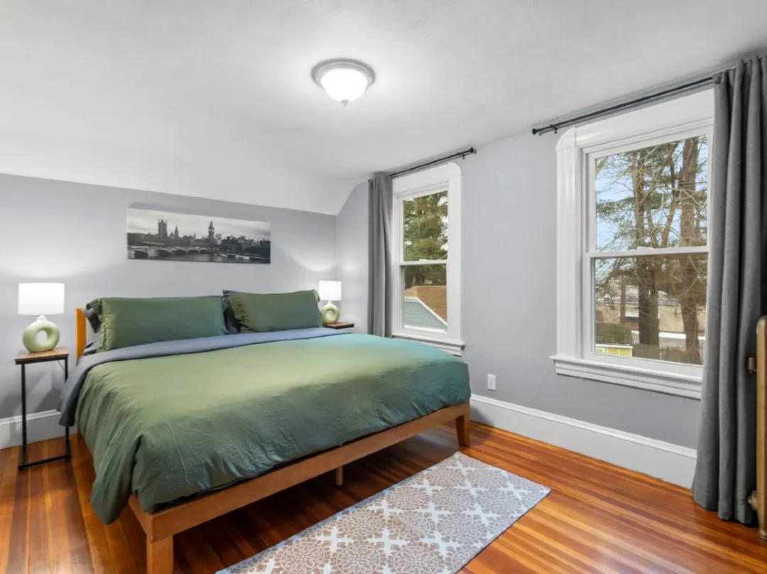 Spacious Living Room And Inviting Backyard Oasis - Charming Retreat - Springfield, MA