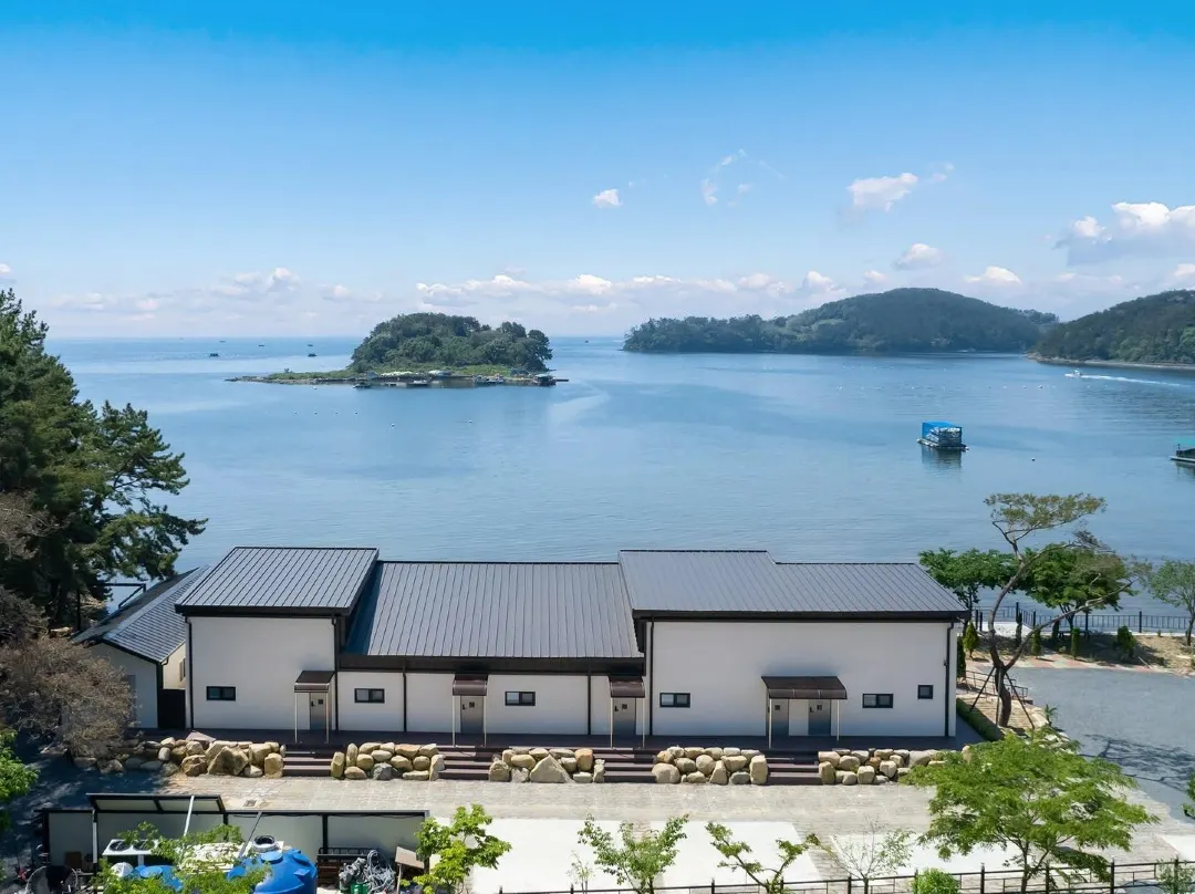 Changwon 055 Poolvilla - Tongyeong