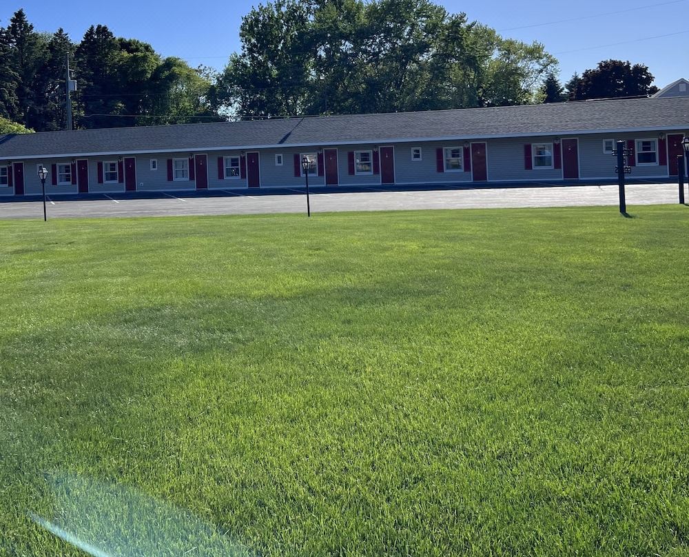 Vista Villa Motel - Pentwater, MI
