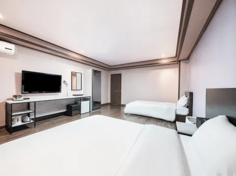 Mokpo Hotel Castle - Incheon