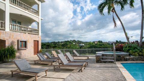 Lazy Parrot Inn & Mini Resort,Puntas 2023 | Trip.com