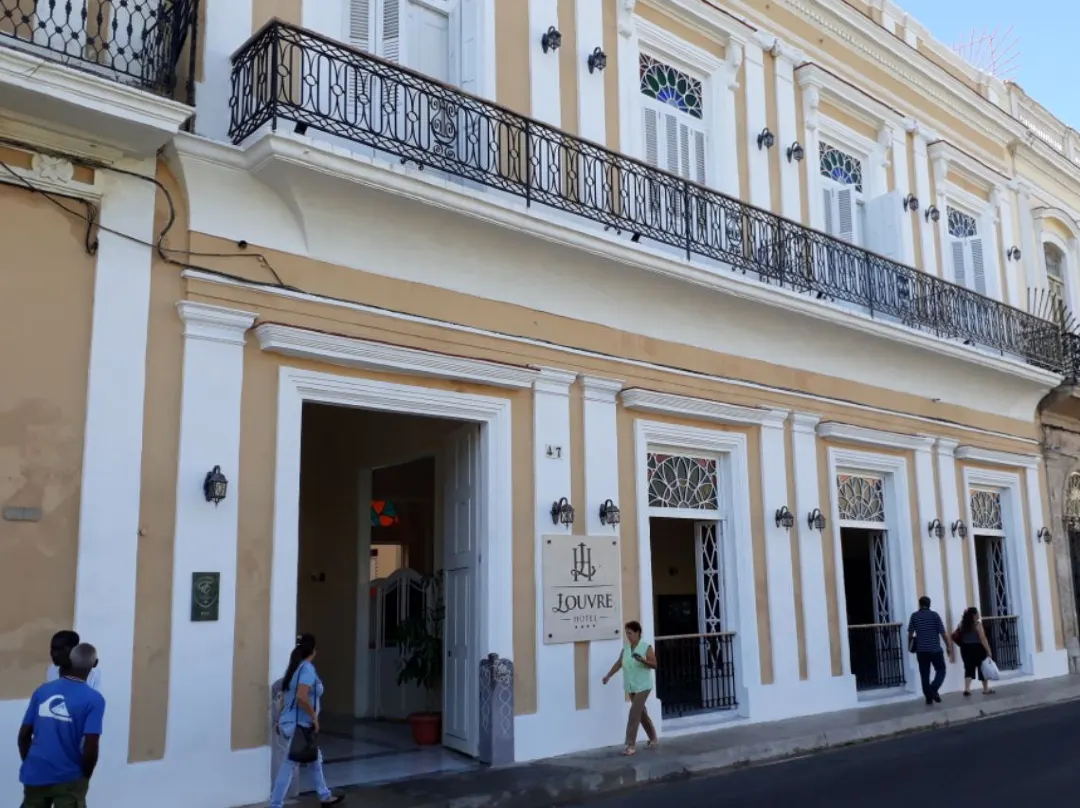 Hotel E Louvre - Cuba