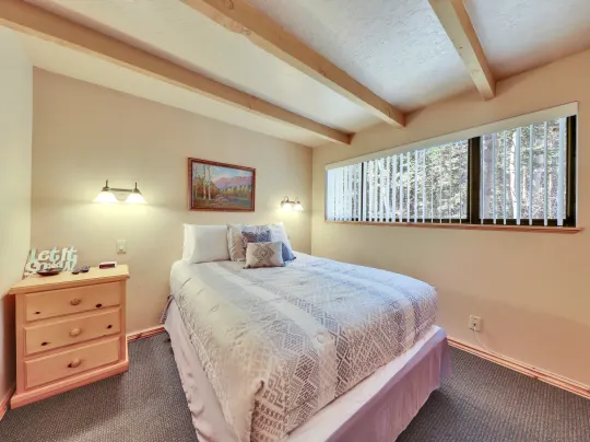 Cozy Mountain Getaway With Balcony And Rustic Kitchen - Inviting Retreat - Brian Head, UT