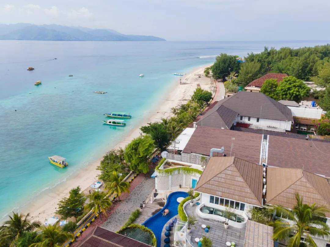 The Beach House Resort - Gili Islands