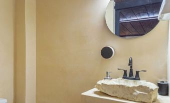 Avitia House, Downtown with Pool. AC throughout the house. (Merida ...