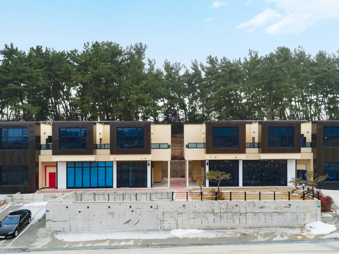 Iksan Pine Tree Spa Pension - Gwangju