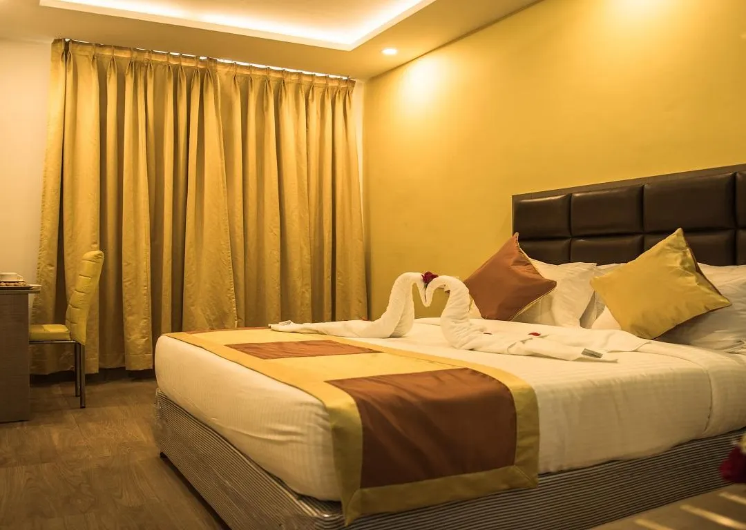 Cosmopolitan Hotel Indore - Indore