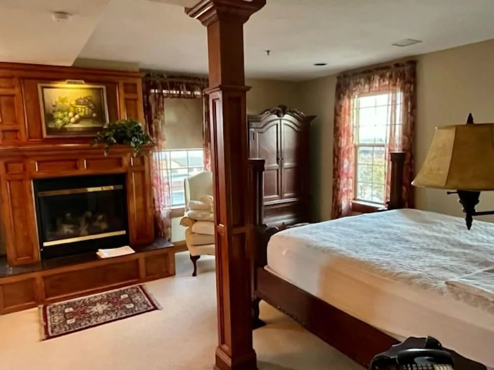 The Port Hotel - Port Washington, WI