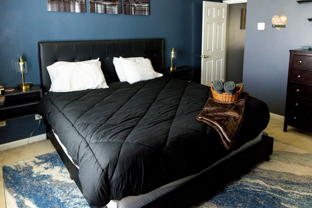 Amazin Lrg 3 Bed House W/ King Bed - アトランタ