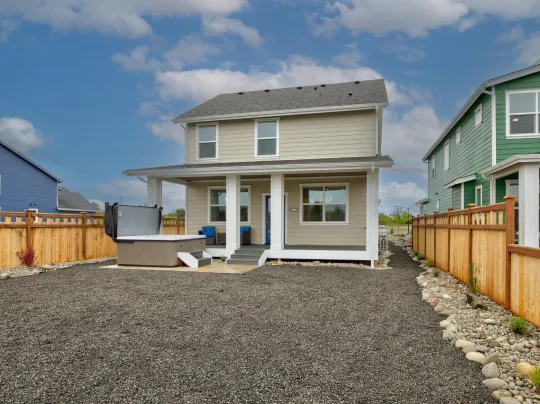 Canal Access And Open Concept Living - Spacious Coastal Retreat - Ocean Shores, WA