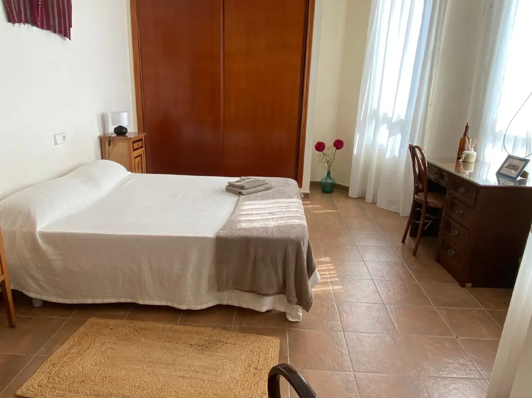 Habitación Bambú Con Vistas A La Montaña Y Mucha Luz Natural - Alcira