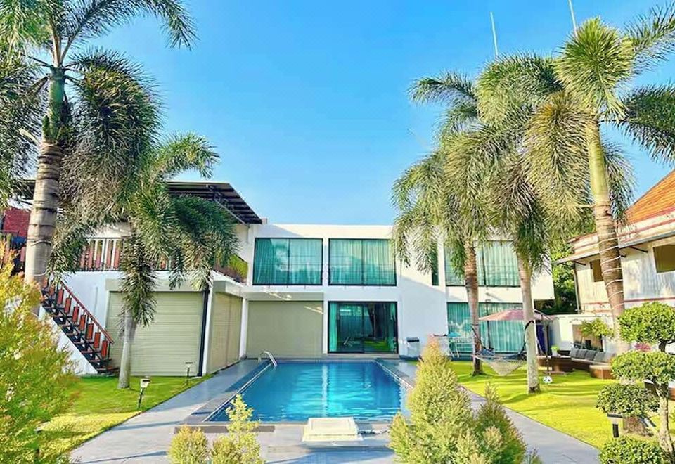 THE WHITE HOUSE KAMALA- VIP VILLA - ราคาดีที่สุด & ดีลพิเศษ 2025 | Trip.com
